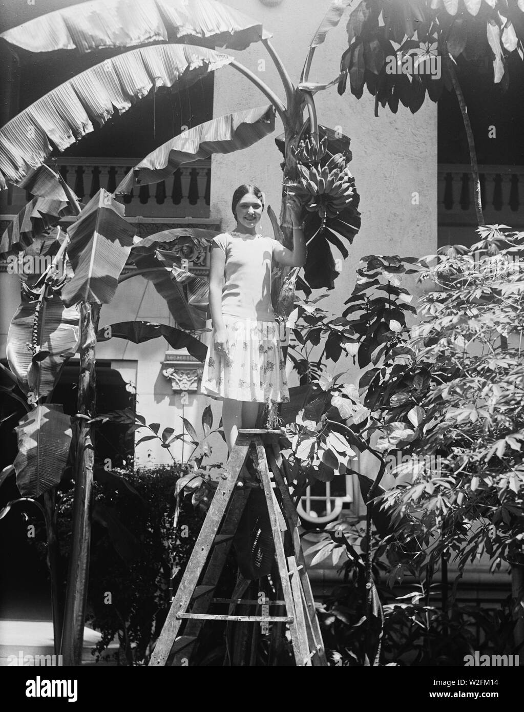 Woman banana Black and White Stock Photos & Images - Alamy