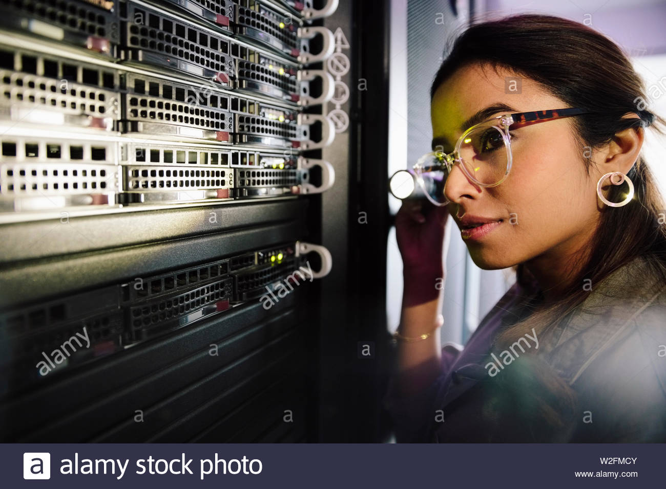 Mainframe woman hi-res stock photography and images - Alamy