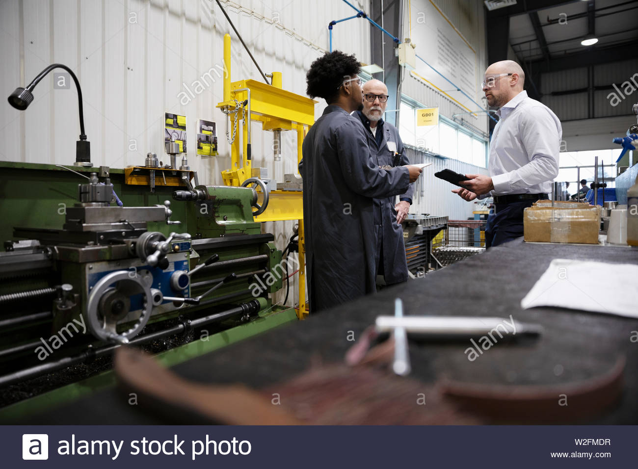 Factory floor and machinists hi-res stock photography and images - Alamy