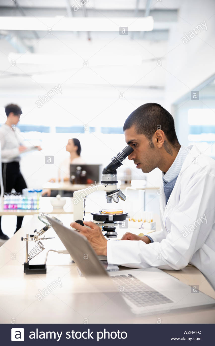 Laboratory man hi-res stock photography and images - Alamy