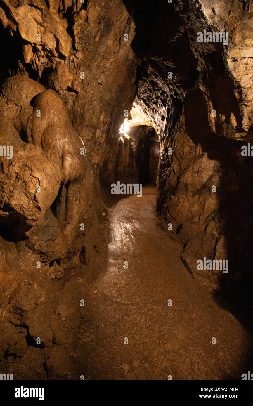 Cave dripstones hi-res stock photography and images - Alamy