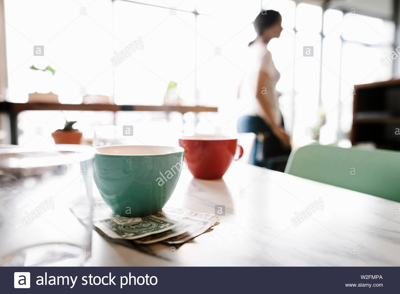Coffee and money hi-res stock photography and images - Alamy