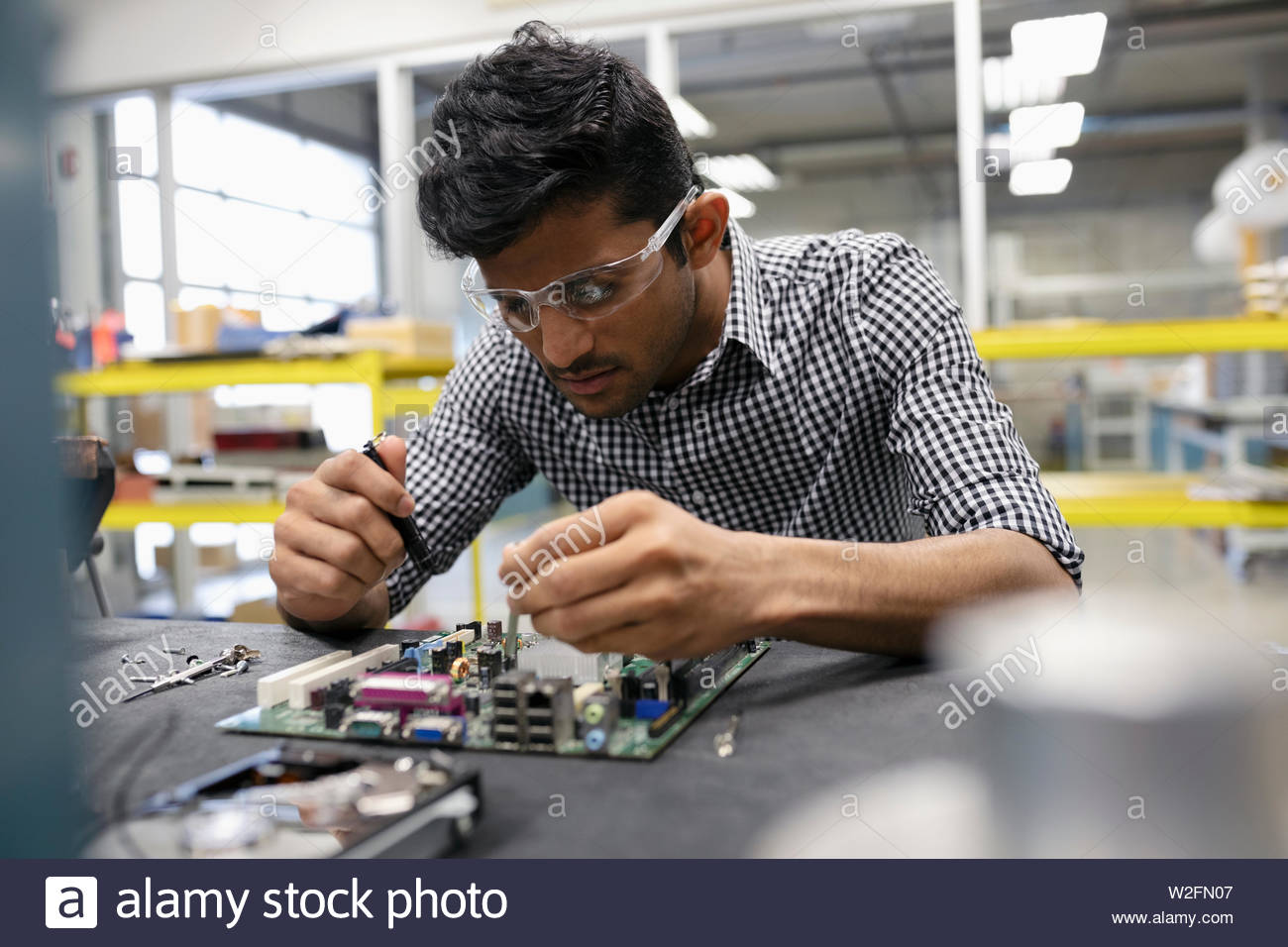 Research lab african hi-res stock photography and images - Alamy