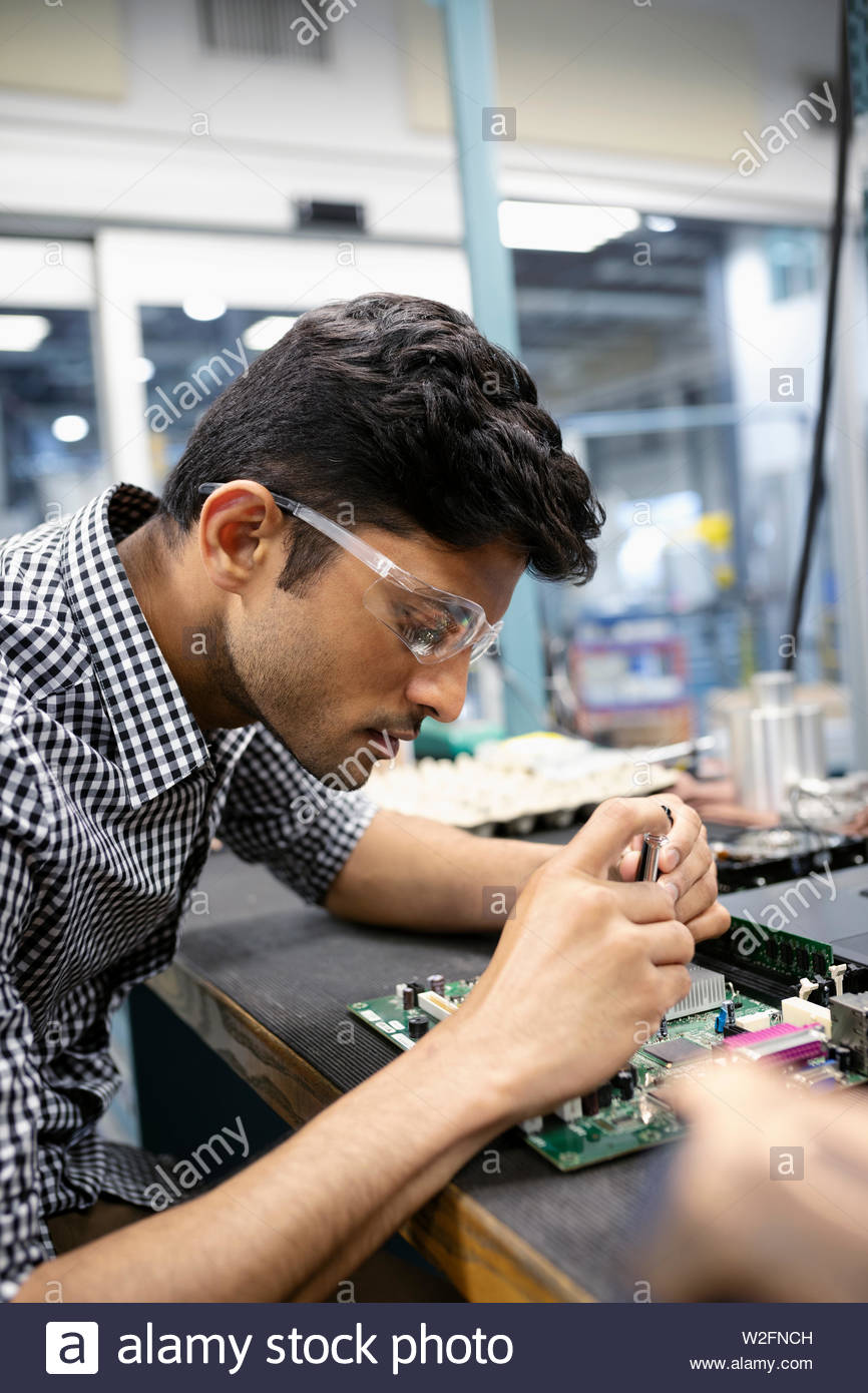 Research focused hi-res stock photography and images - Alamy