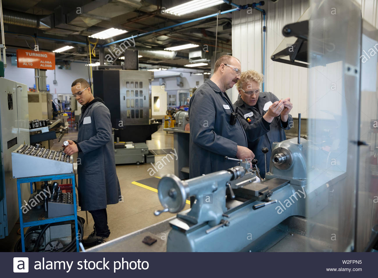 Factory floor and machinists hi-res stock photography and images - Alamy
