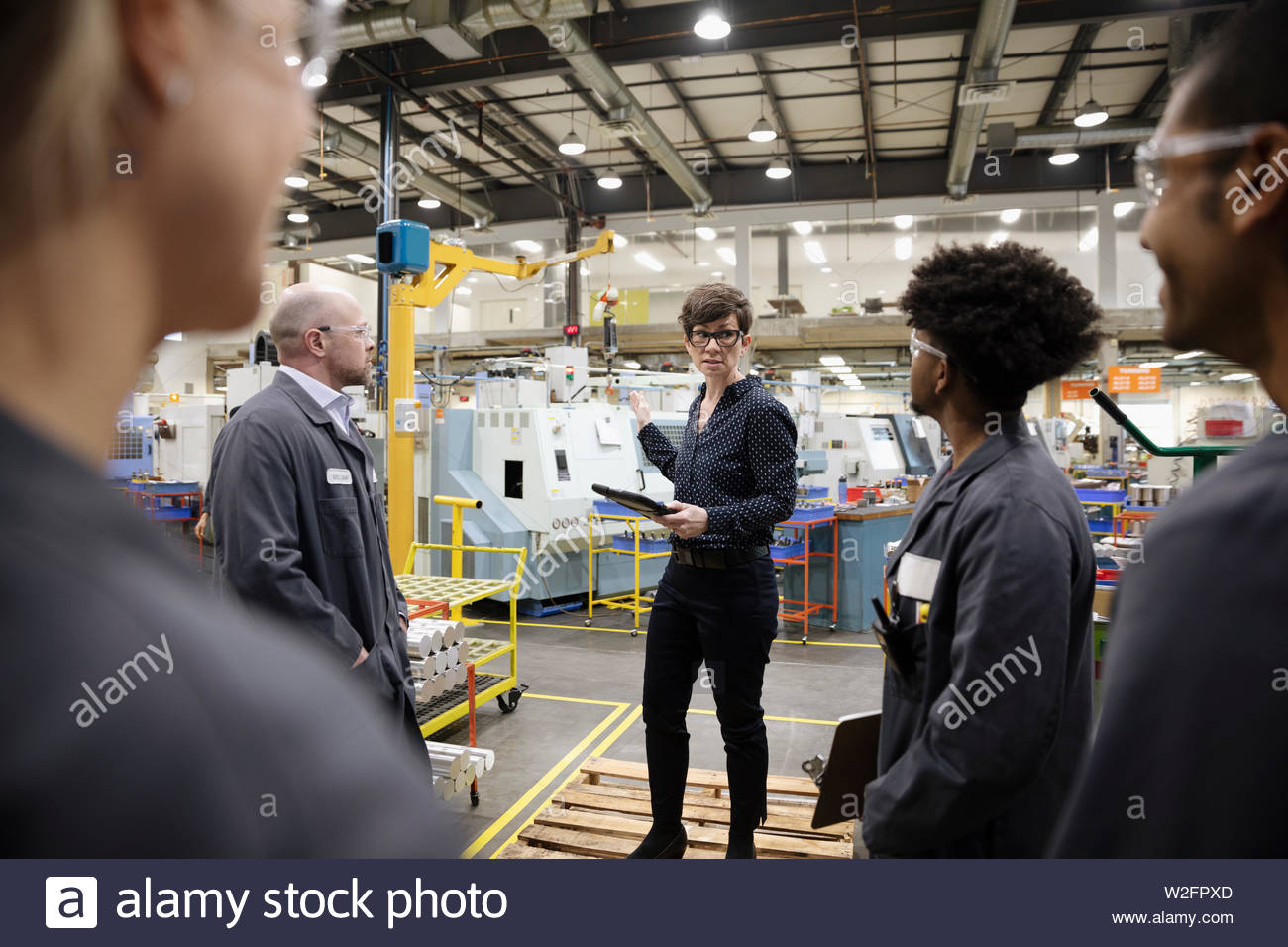 Woman supervisor horizontal hi-res stock photography and images - Alamy