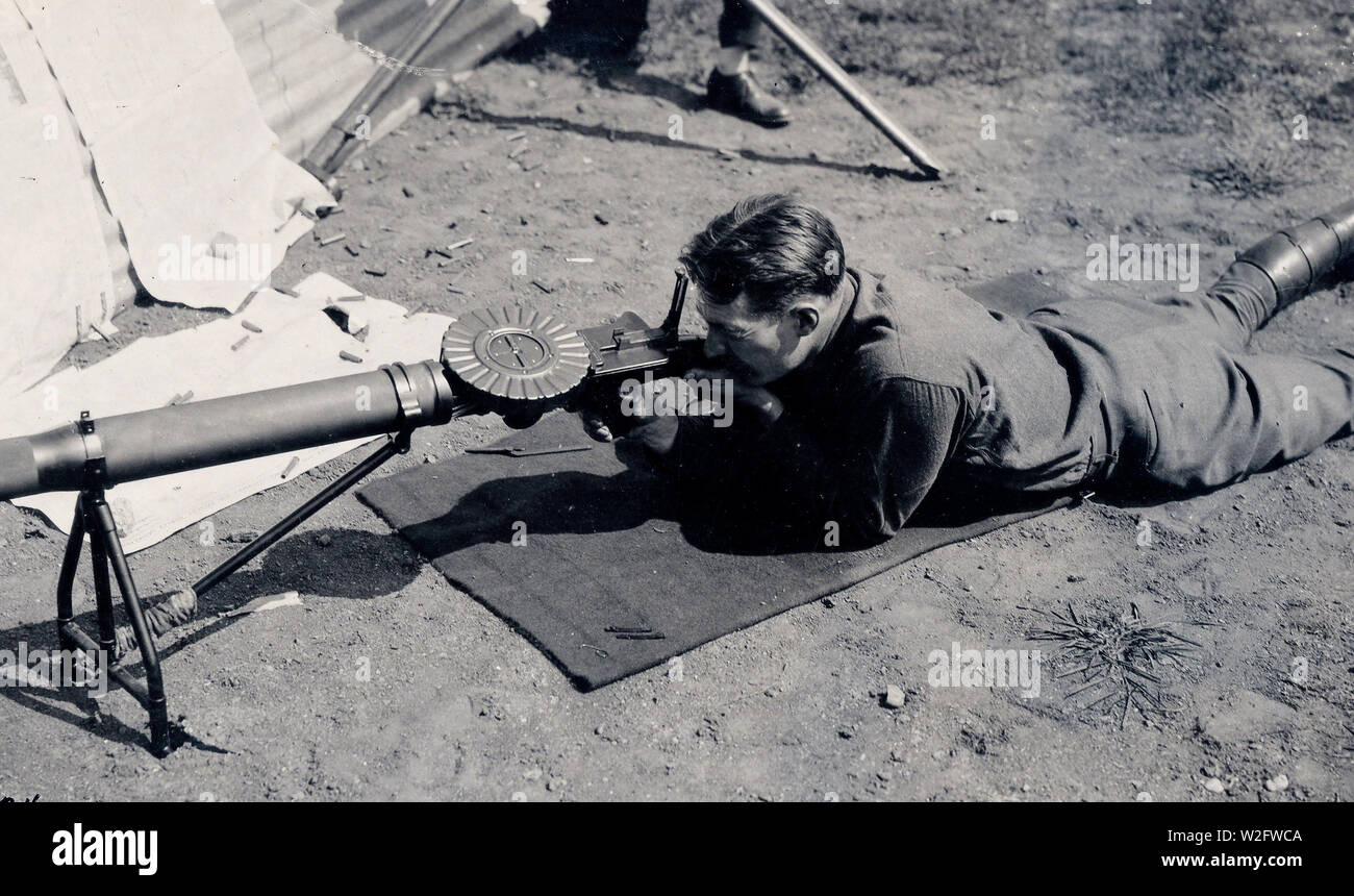 Machine gun drill hi-res stock photography and images - Alamy