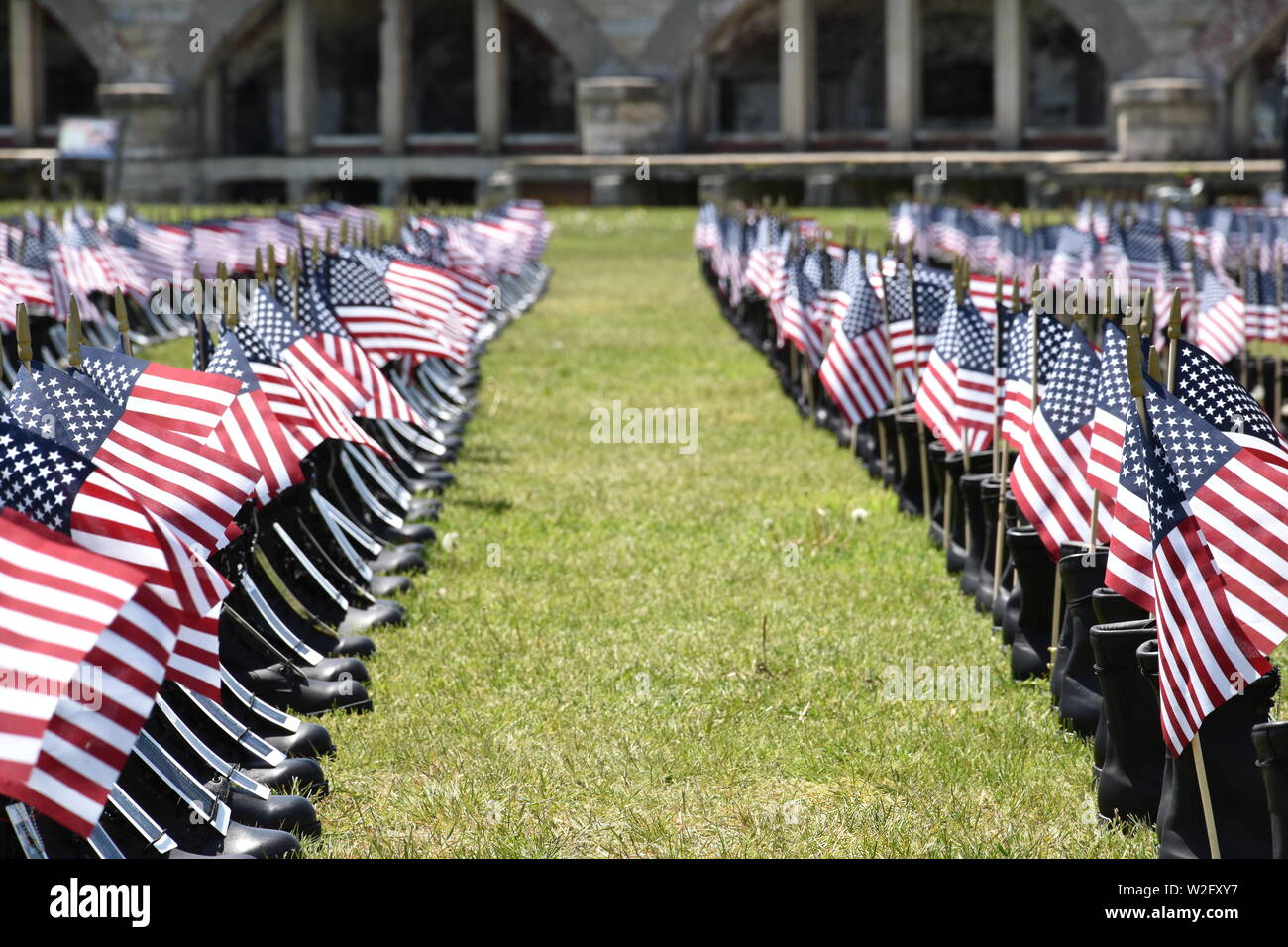 Thousands of flags memorializing fallen soldiers on Memorial Day, 2019 ...