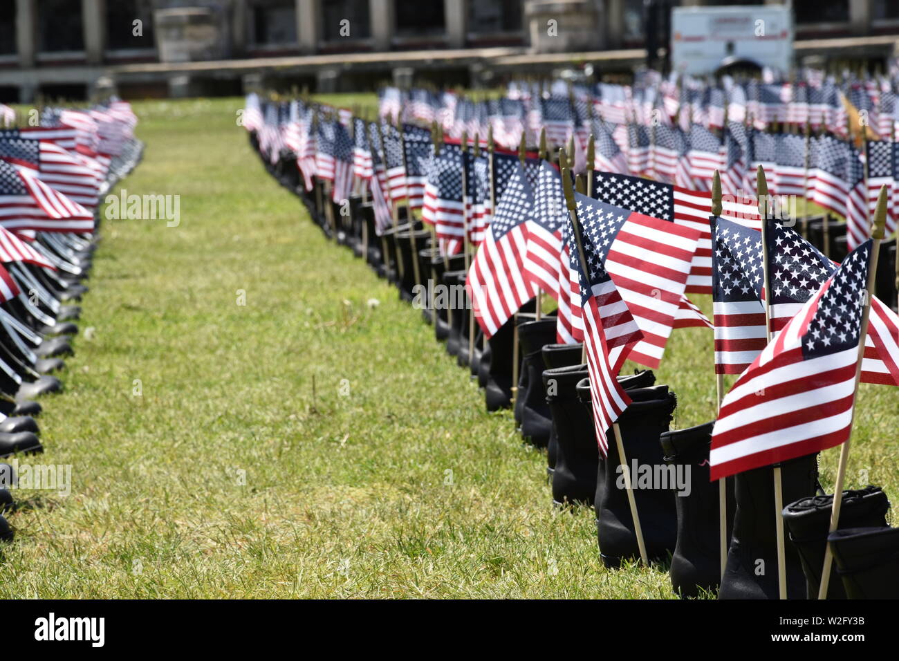 Thousands of flags memorializing fallen soldiers on Memorial Day, 2019 ...
