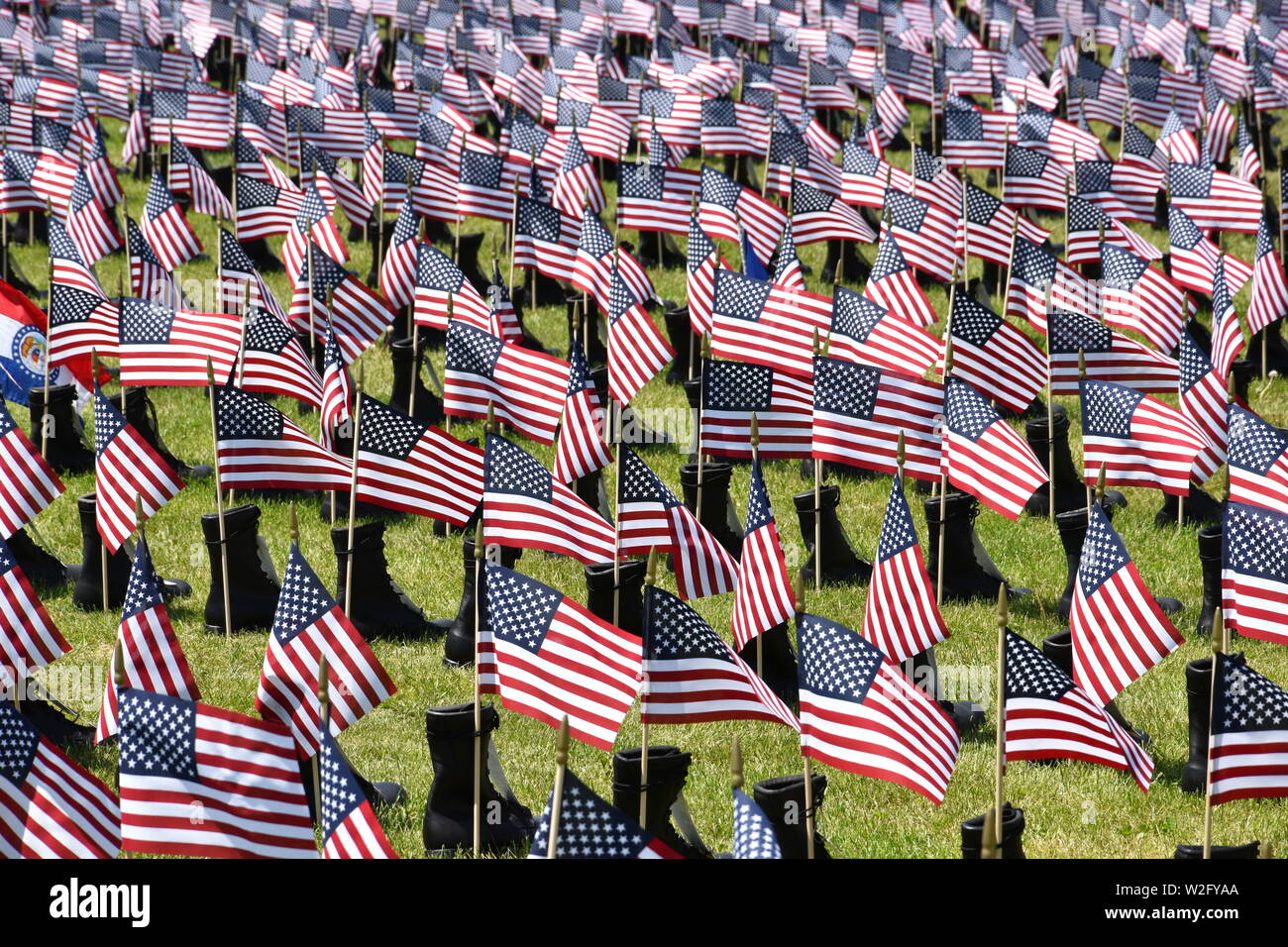 Thousands of flags memorializing fallen soldiers on Memorial Day, 2019 ...