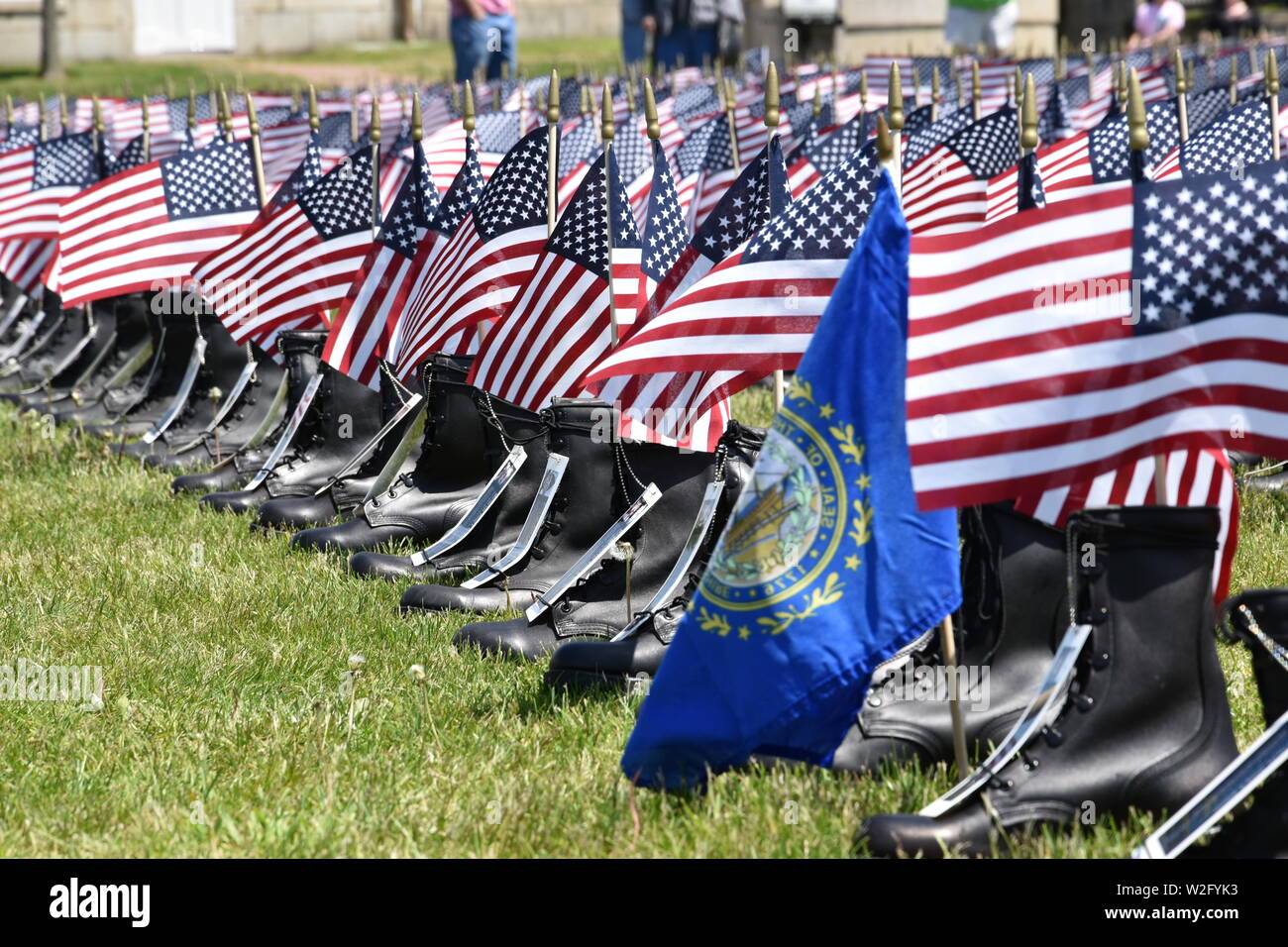 Thousands of flags memorializing fallen soldiers on Memorial Day, 2019 ...