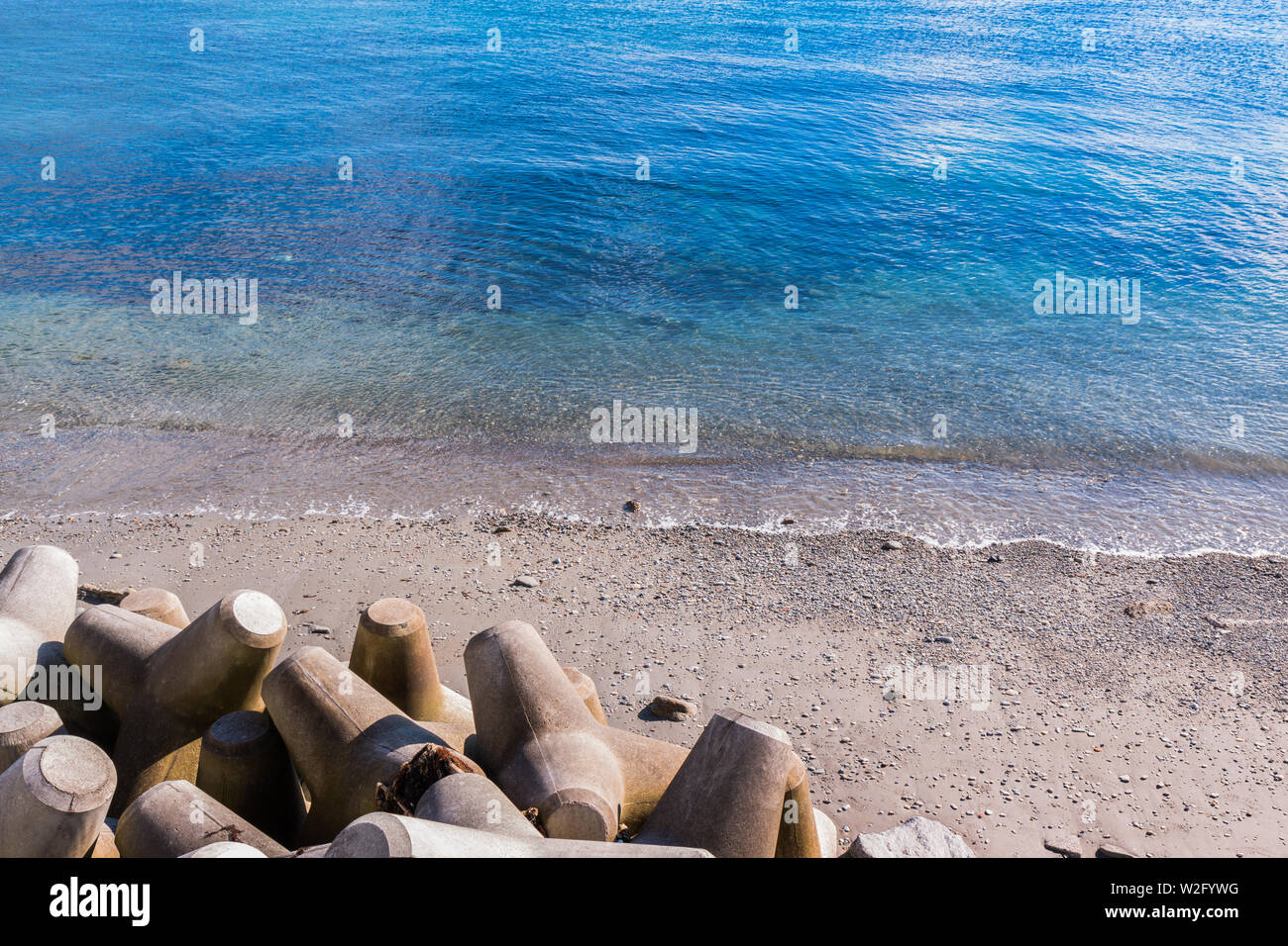 Sea and Massive concrete structures with interlocking to protect the ...