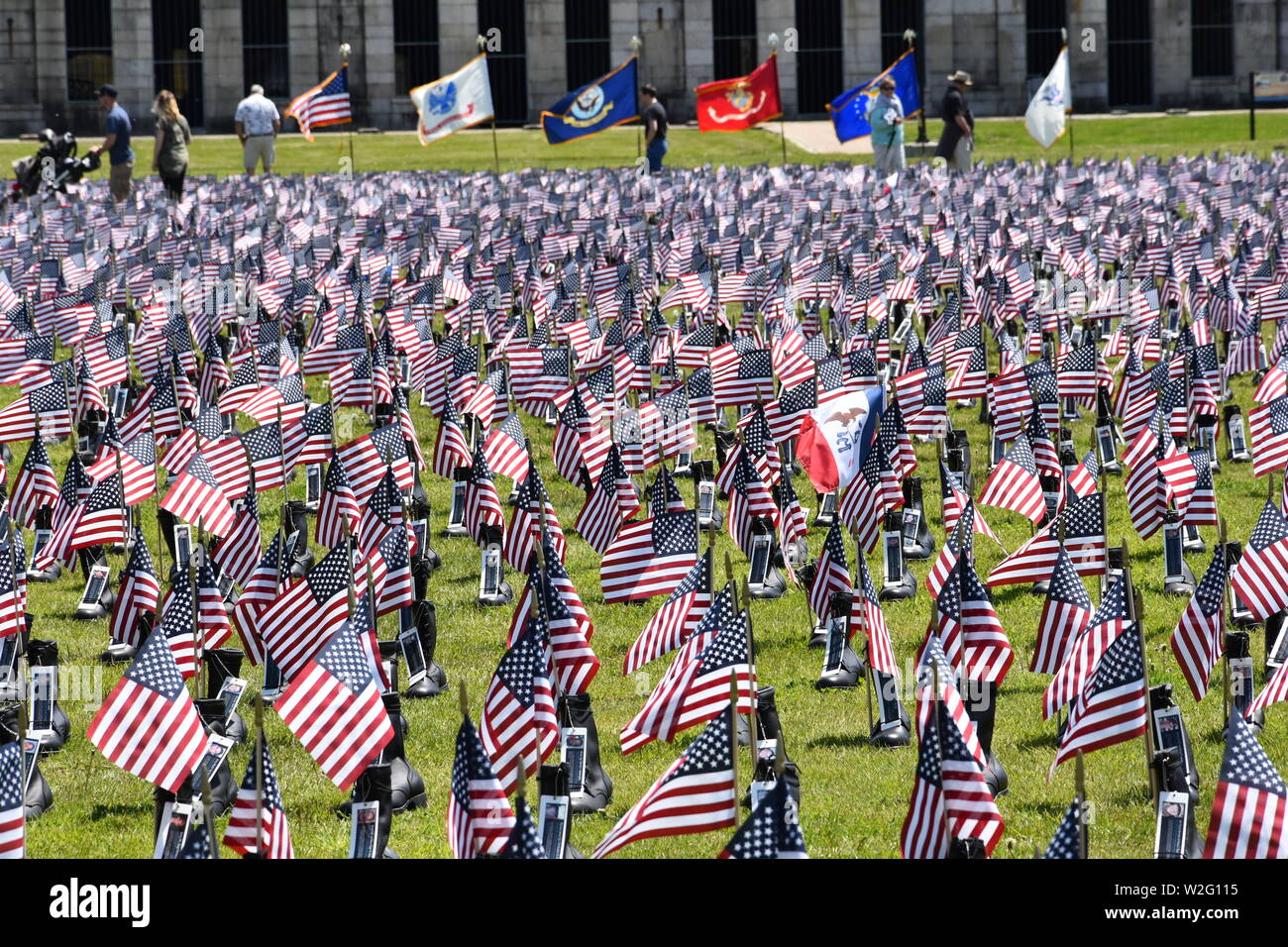 Thousands of flags memorializing fallen soldiers on Memorial Day, 2019 ...