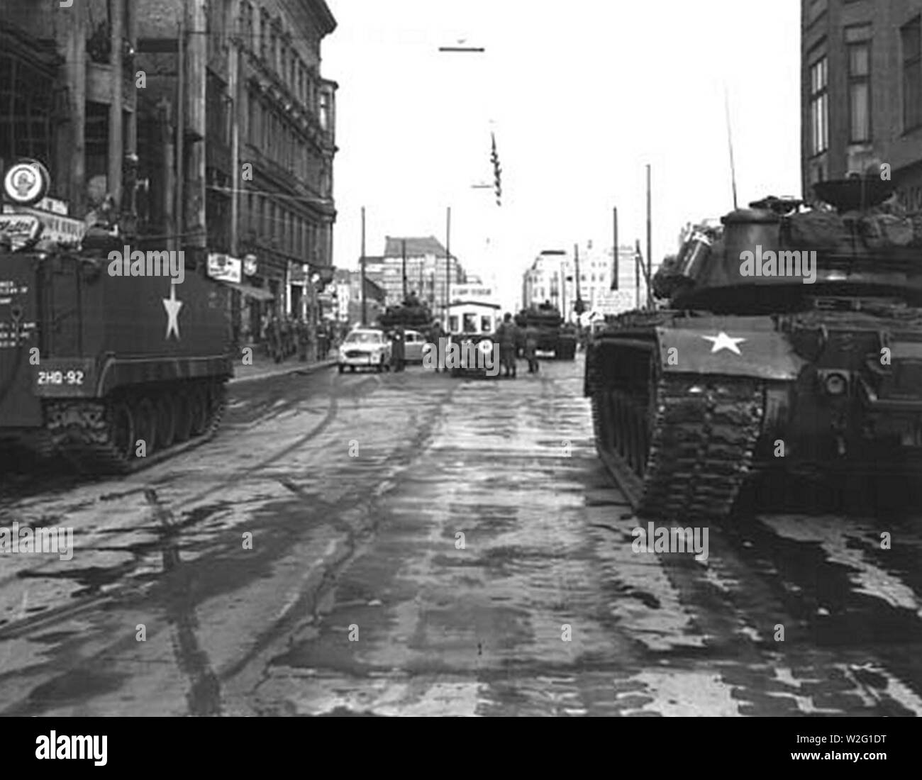 Checkpoint charlie 1961 hi-res stock photography and images - Alamy