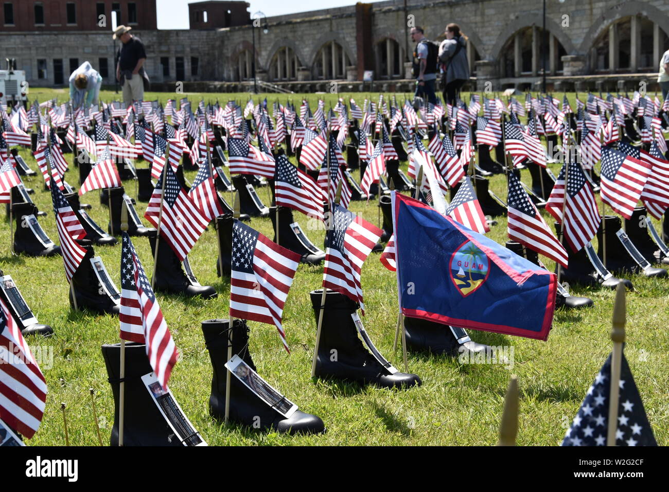 Thousands of flags memorializing fallen soldiers on Memorial Day, 2019 ...