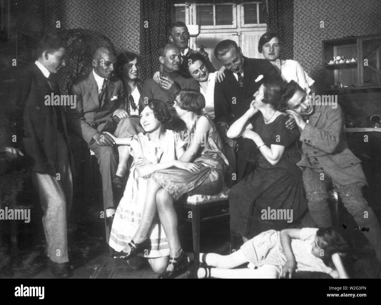 Childhood photo of eva braun hi-res stock photography and images - Alamy