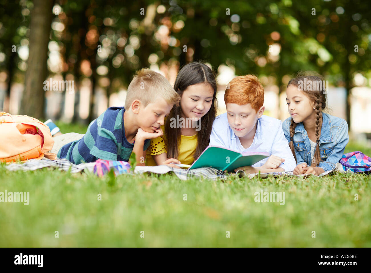 Literature class hi-res stock photography and images - Alamy