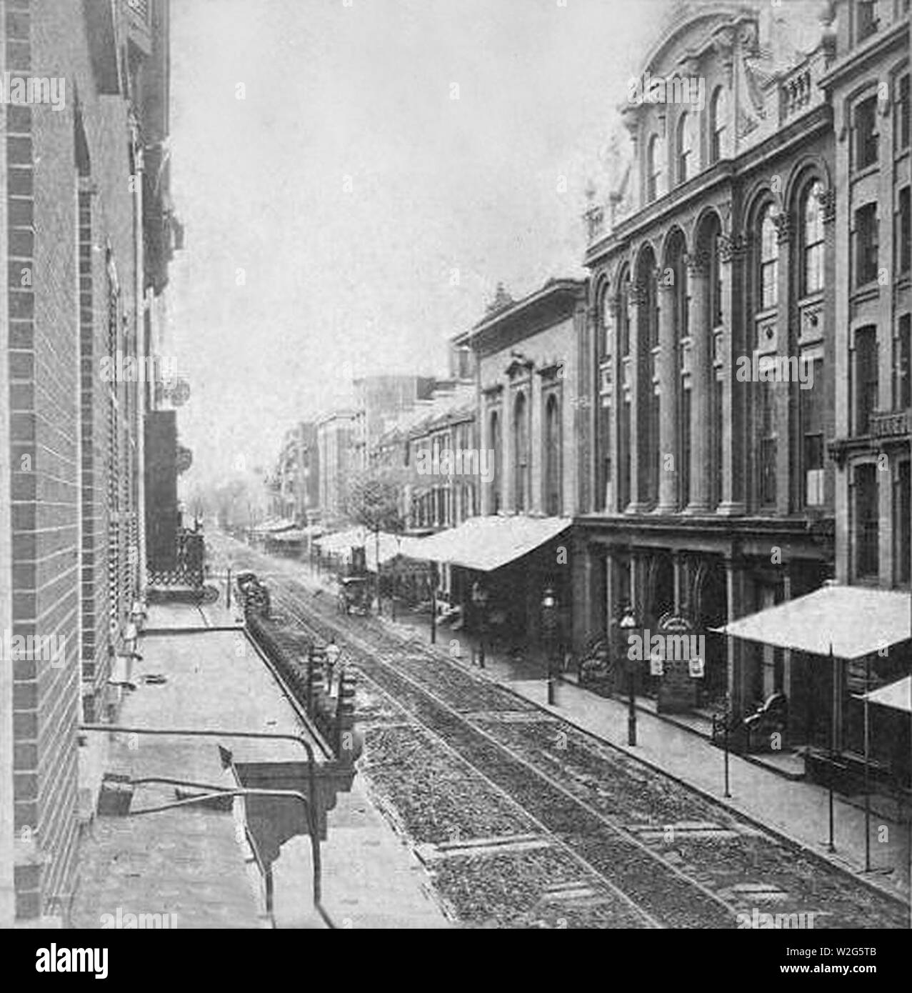 Chestnut street Black and White Stock Photos & Images - Alamy