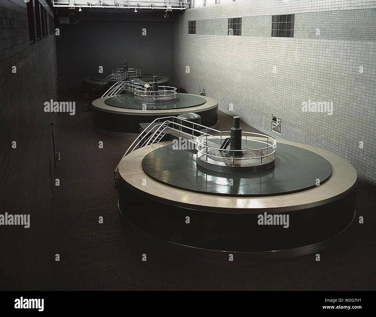 Chickamauga Dam generator hall Stock Photo - Alamy