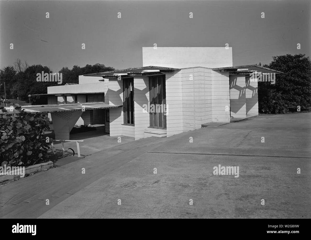 Admin building hi-res stock photography and images - Alamy