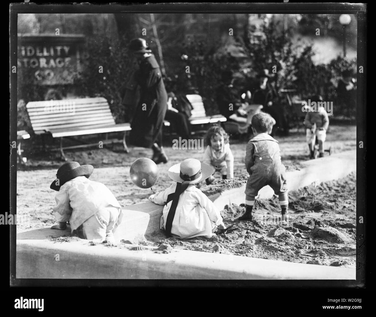Vintage picture of playing children hi-res stock photography and images ...