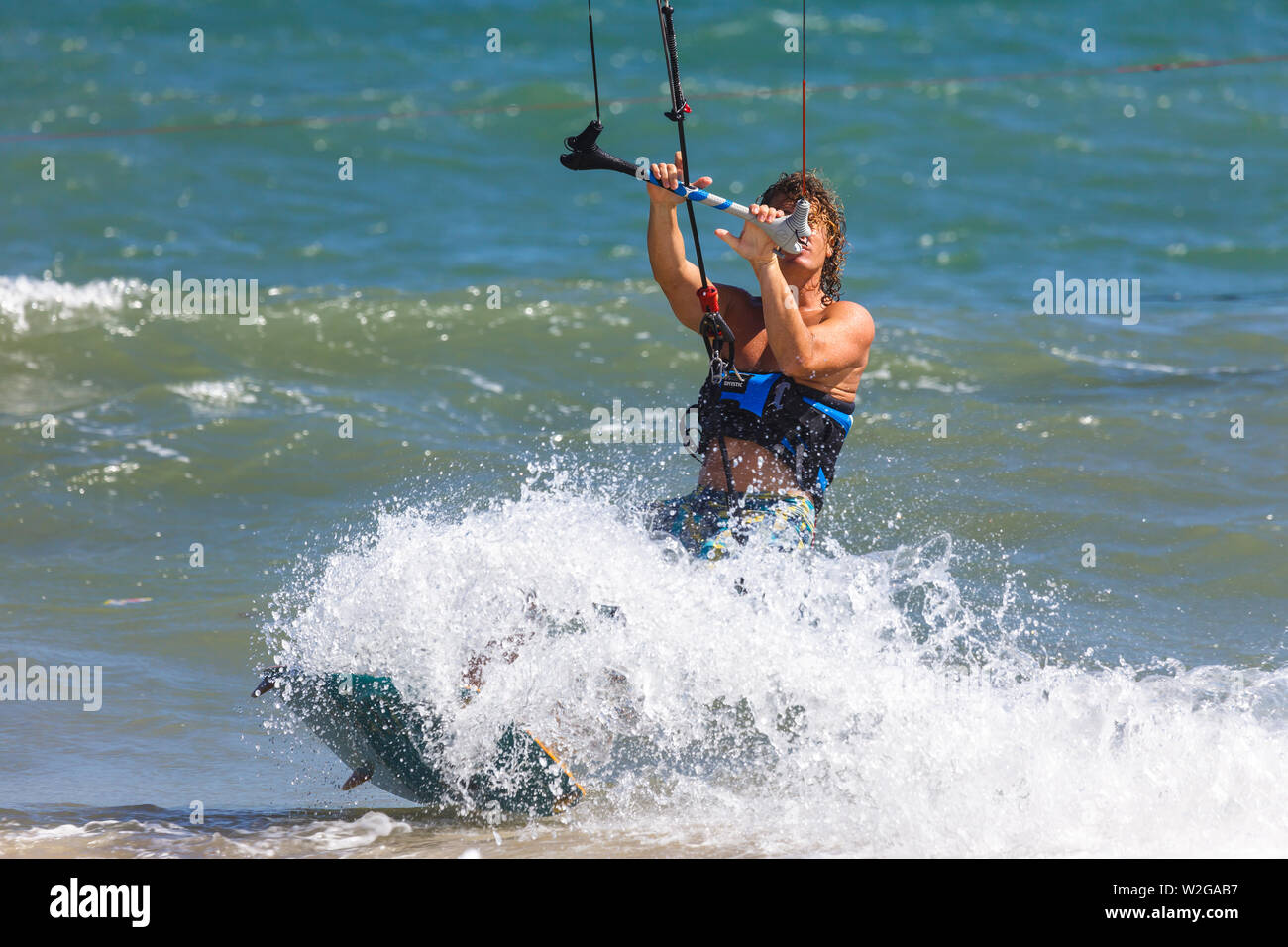 Professional kite surfer athlete kitesurfing hi-res stock photography ...