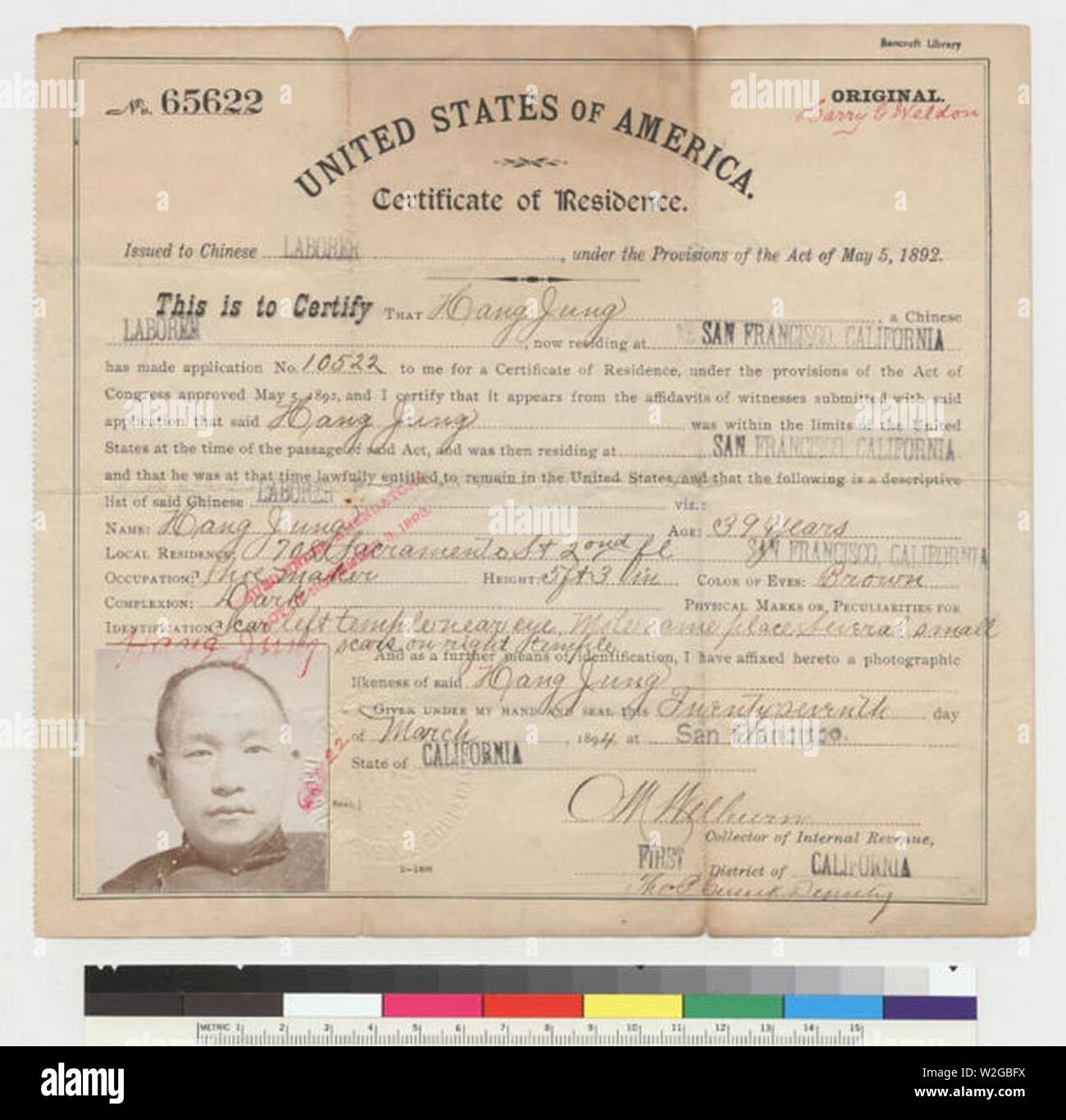 Chinese certificate of residence hi-res stock photography and images ...