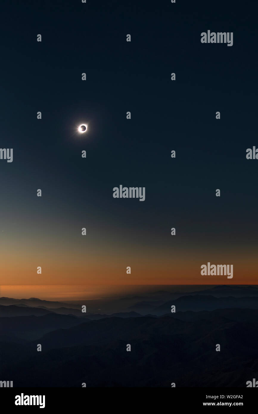 Solar eclipse chile hi-res stock photography and images - Alamy