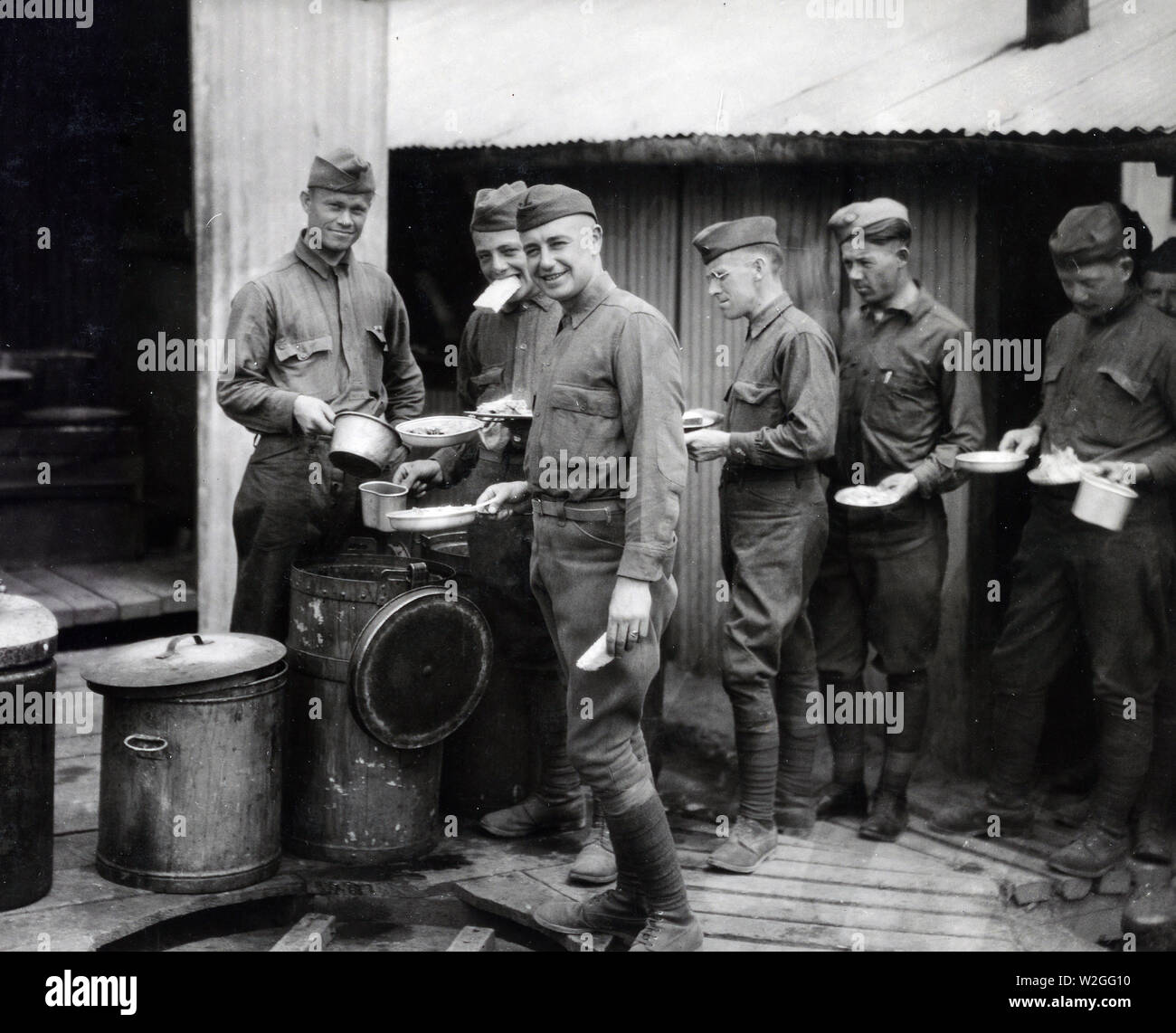 Ww i soldiers in mess hall hi-res stock photography and images - Alamy