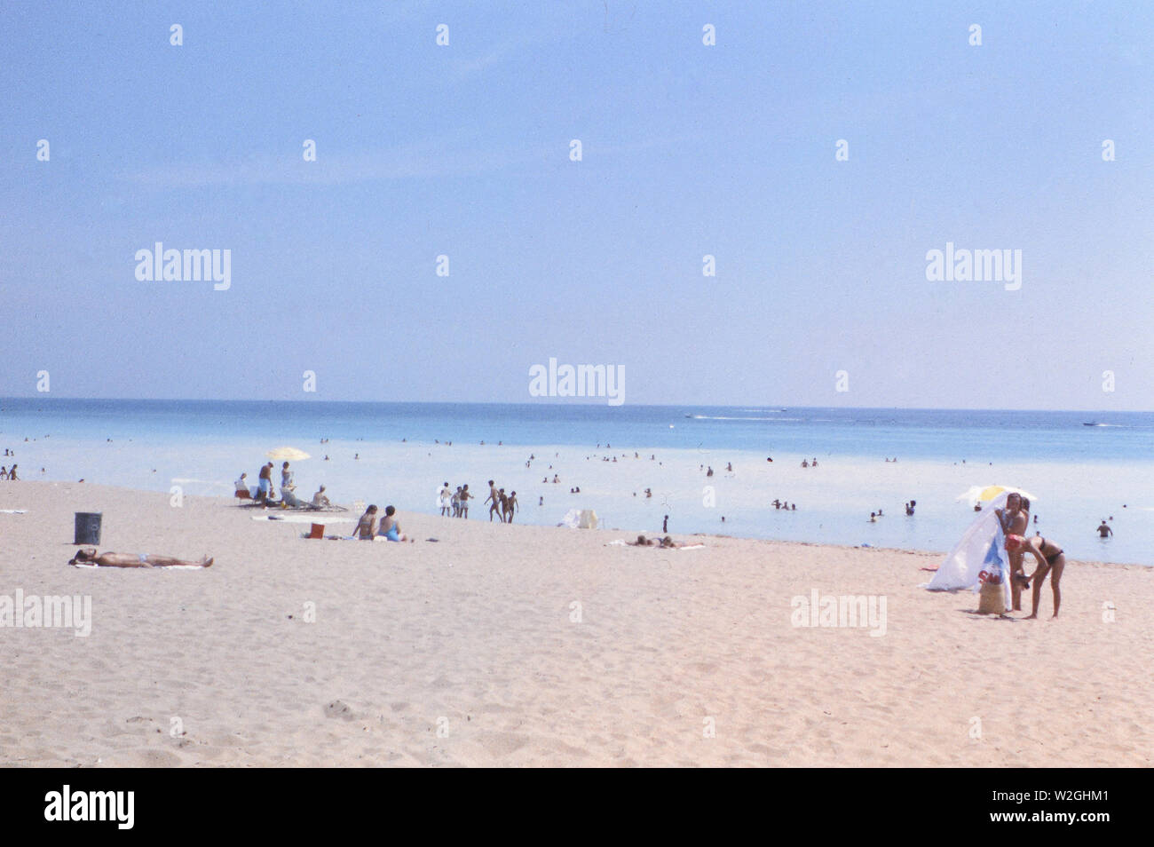 Miami beach 1970s hi-res stock photography and images - Alamy