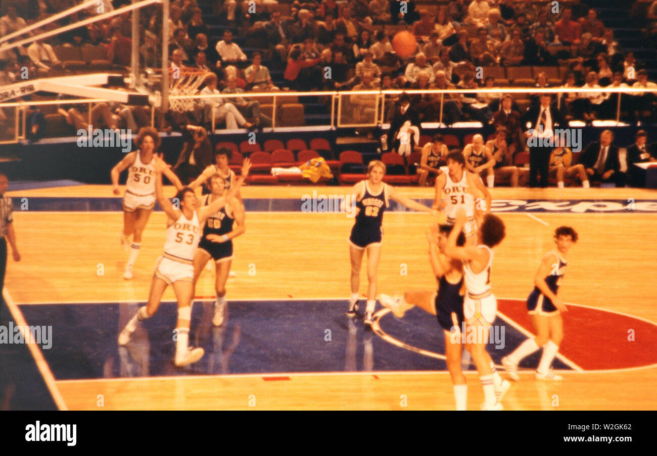 1970s oru titans basketball hi-res stock photography and images - Alamy