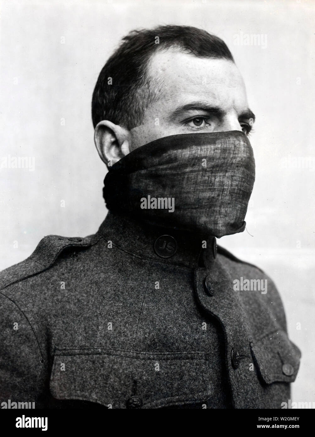Respirator world war i hi-res stock photography and images - Alamy
