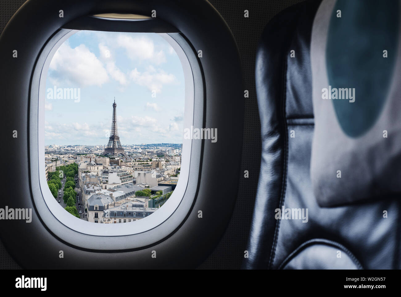 Aerial view eiffel tower hi-res stock photography and images - Alamy