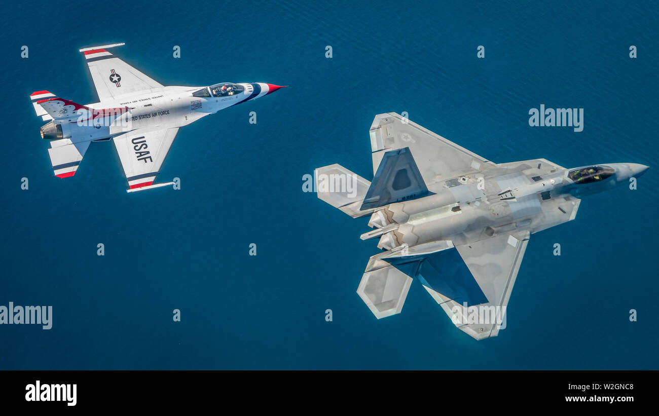The U.S. Air Force Air Demonstration Squadron "Thunderbirds" and F-22 ...
