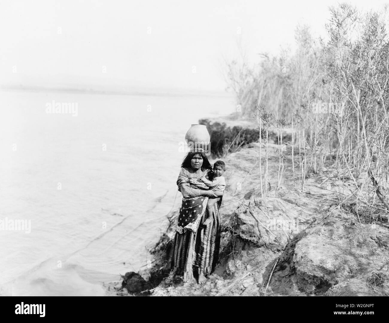 Mohave indians hi-res stock photography and images - Alamy
