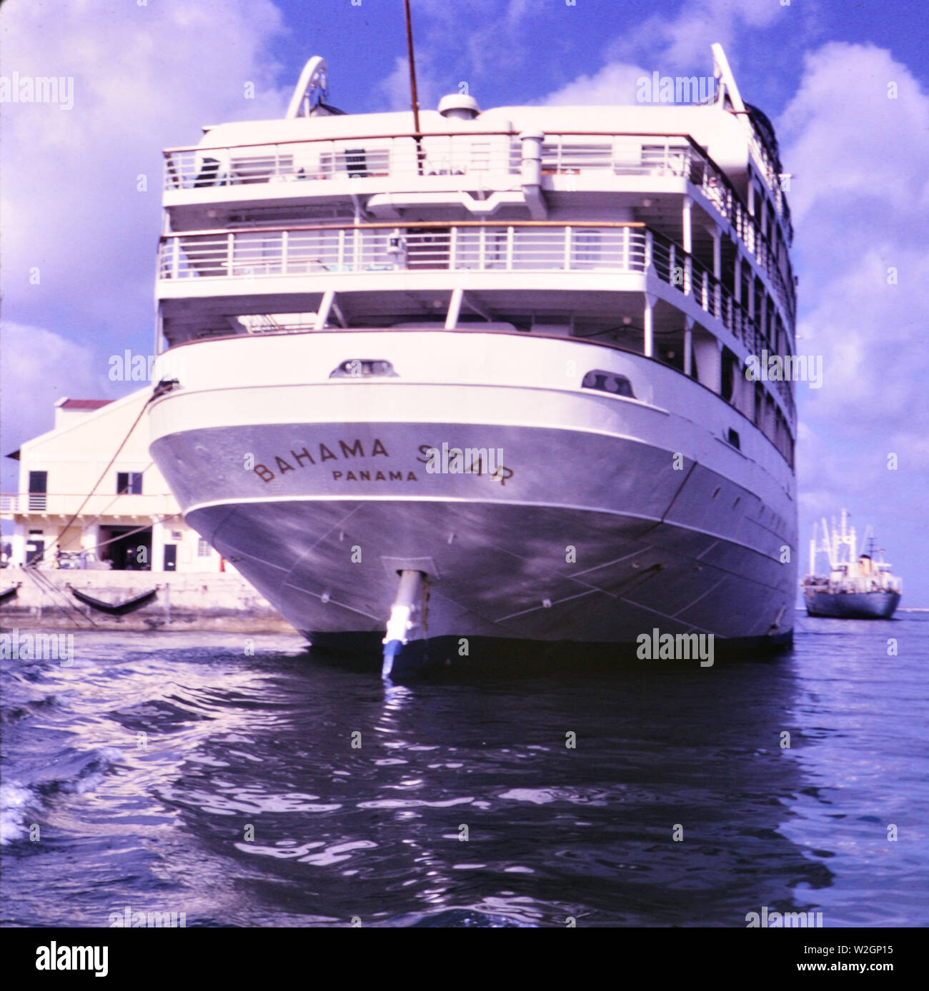 Bahama star ship in dock hi-res stock photography and images - Alamy