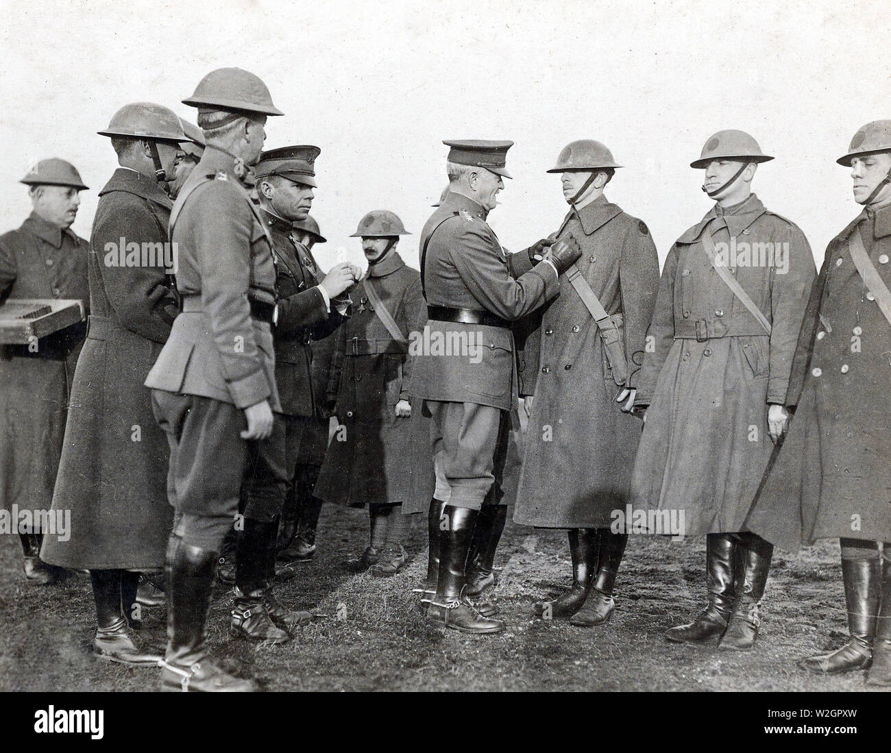 General John J. Pershing, Commander in Chief, A.E.F., decorates 2nd.Lt ...