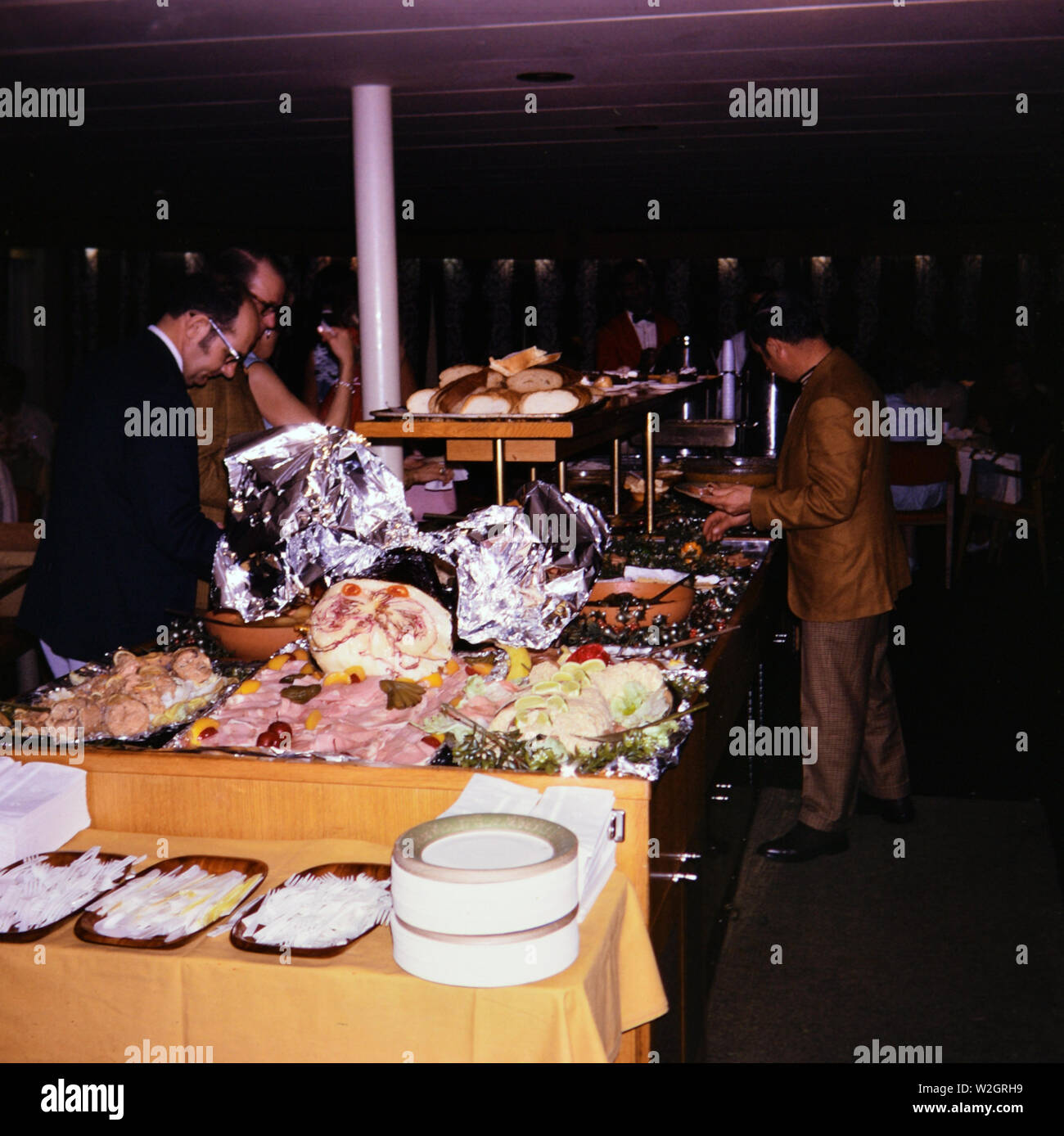 1970s buffet dinner hi-res stock photography and images - Alamy