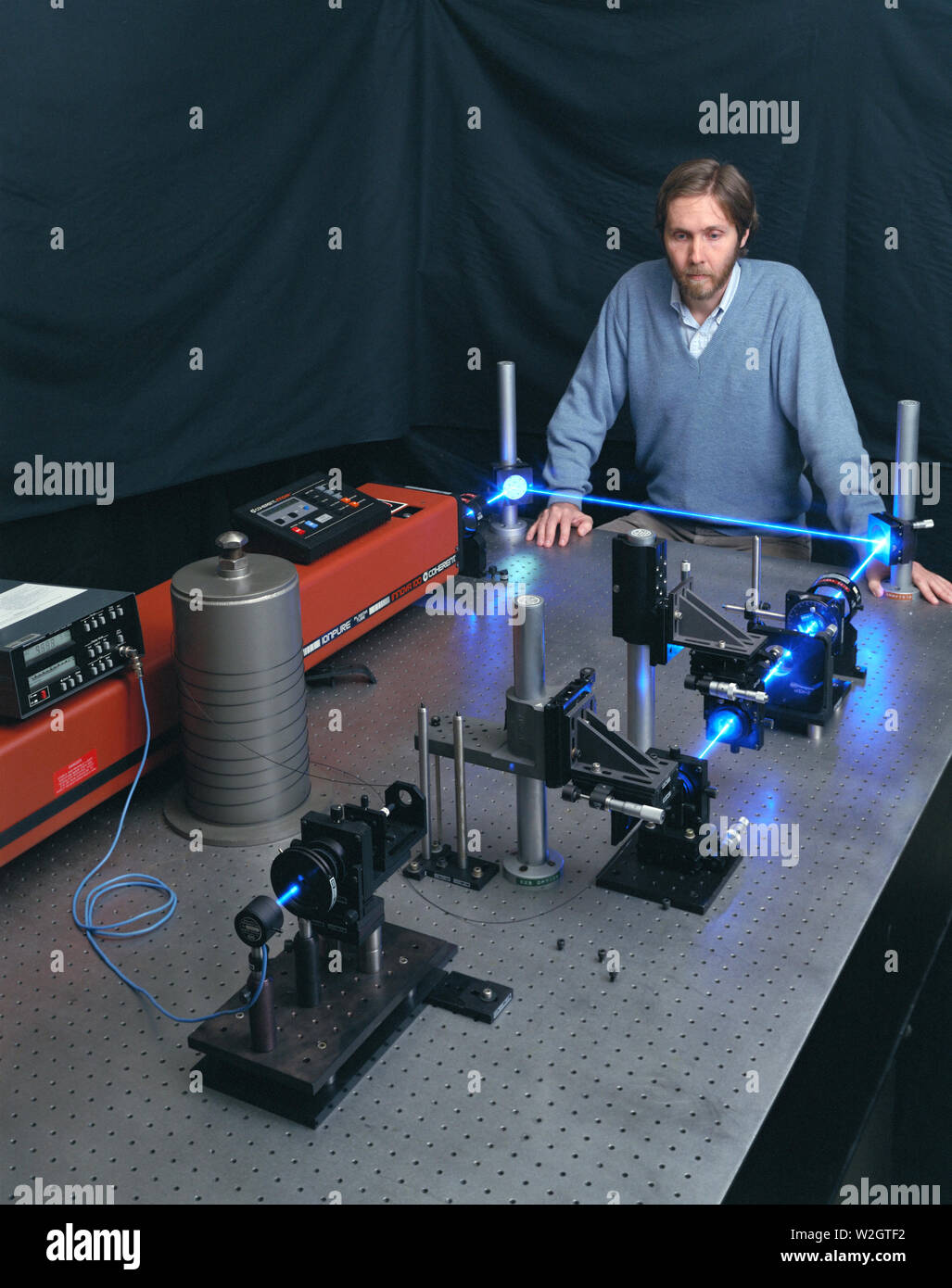 1980s laser laboratory hi-res stock photography and images - Alamy