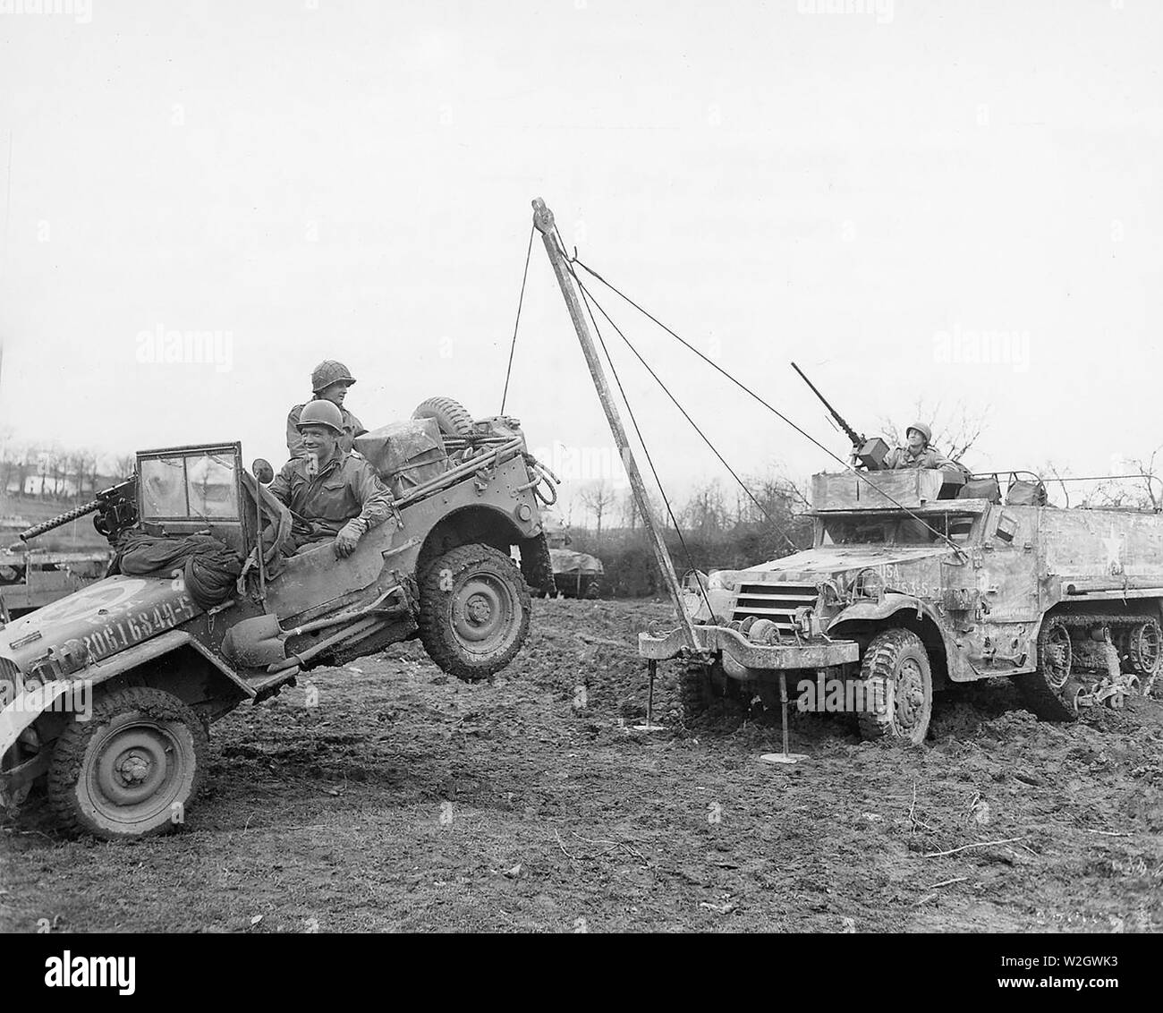 World war two army half track hi-res stock photography and images - Alamy