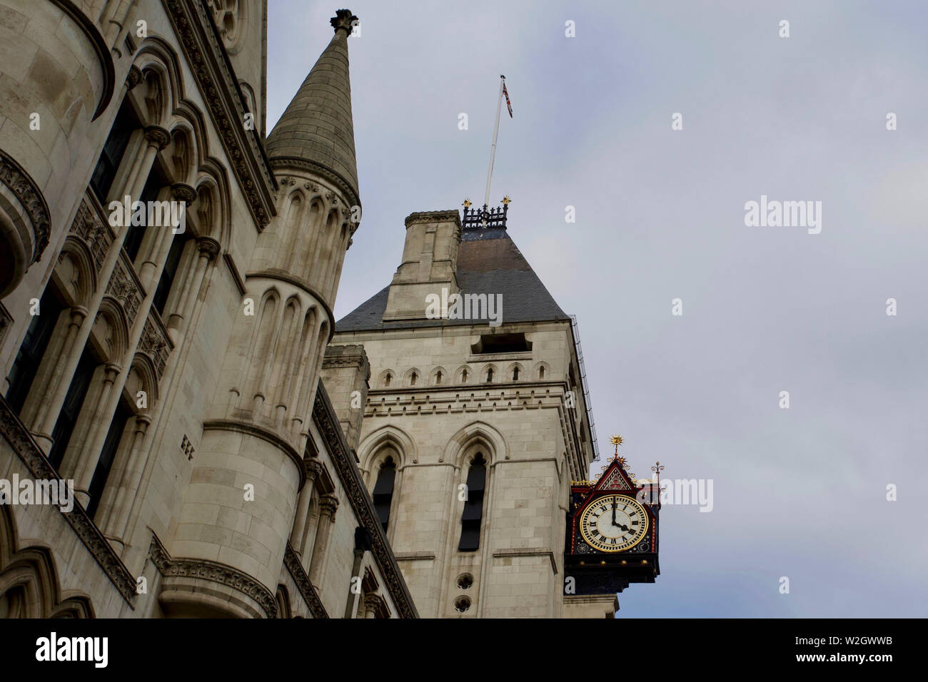 English courts hi-res stock photography and images - Alamy