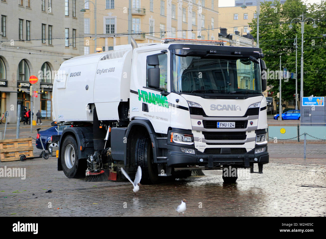 Truck mounted sweeper hi-res stock photography and images - Alamy