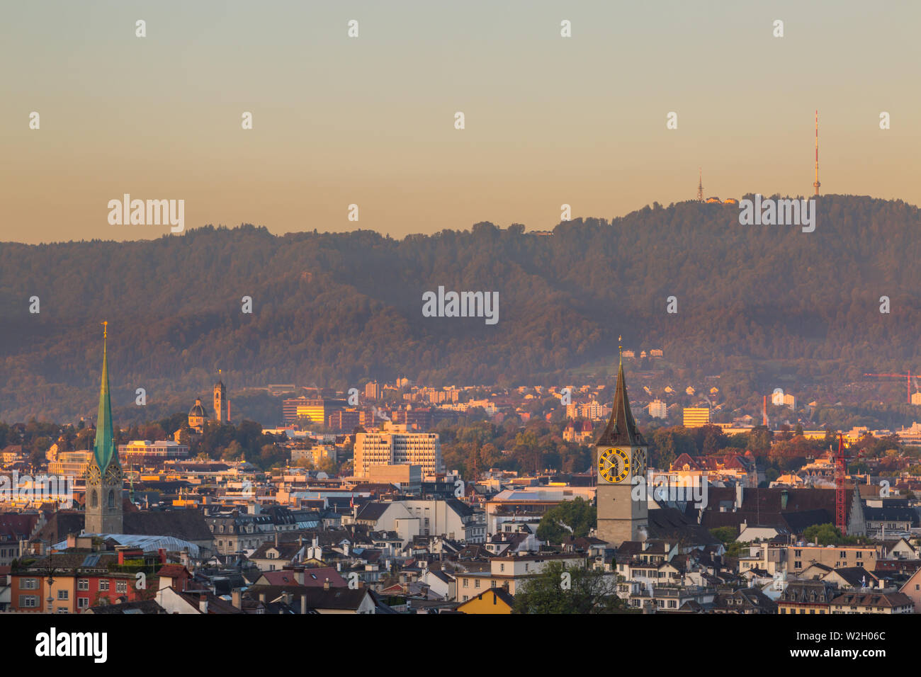 Churches and roofs hi-res stock photography and images - Alamy