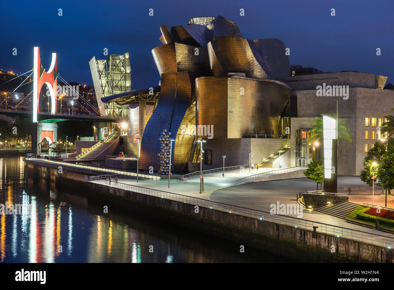 Guggenheim Museum in the Basque city of Bilbao Stock Photo - Alamy