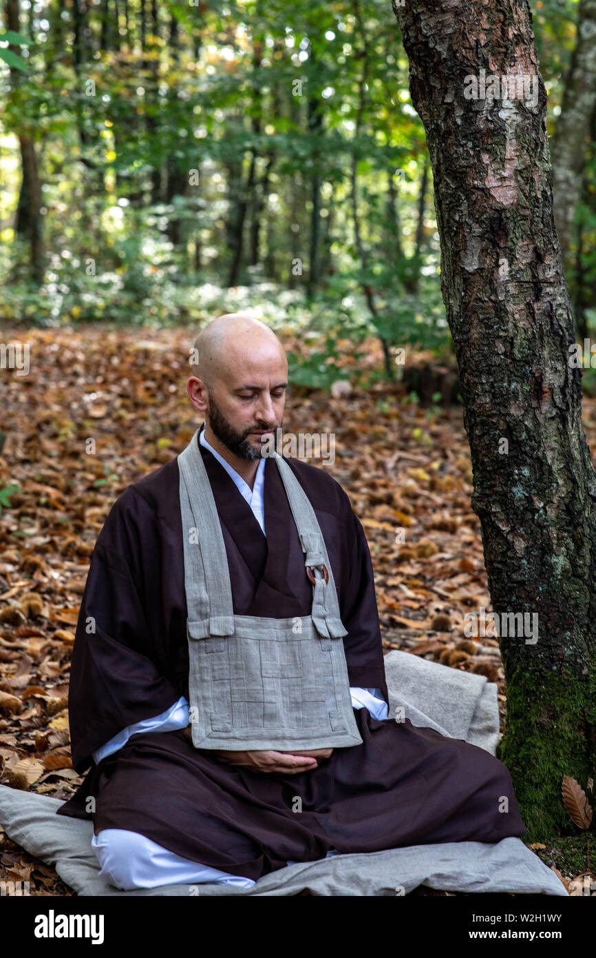 Zen sesshin (retreat) at La Trappe abbey, Soligny-la-Trappe, France ...