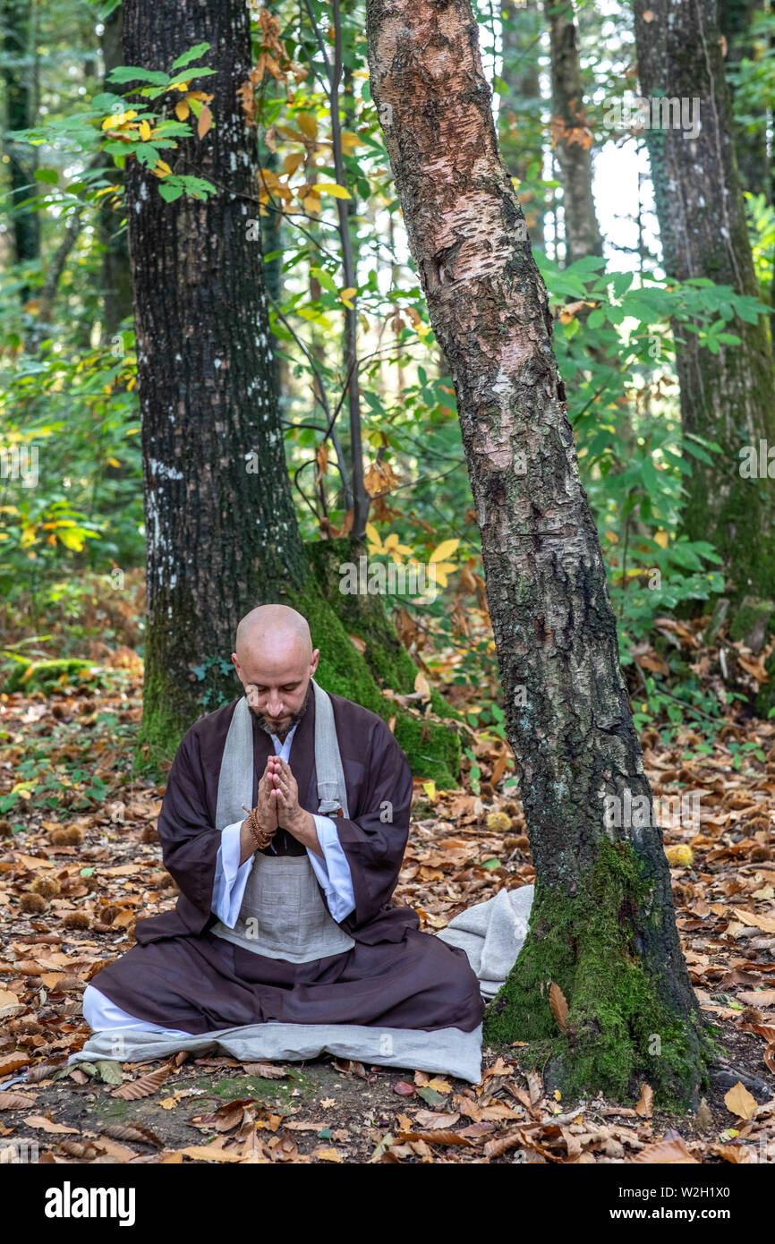 Zen sesshin (retreat) at La Trappe abbey, Soligny-la-Trappe, France ...