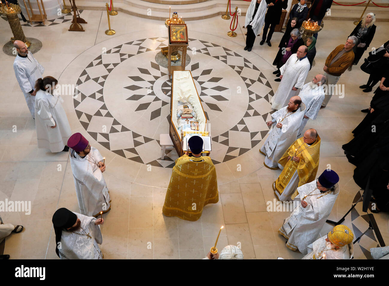 Holy Trinity Russian orthodox cathedral, Paris. Funeral Stock Photo - Alamy