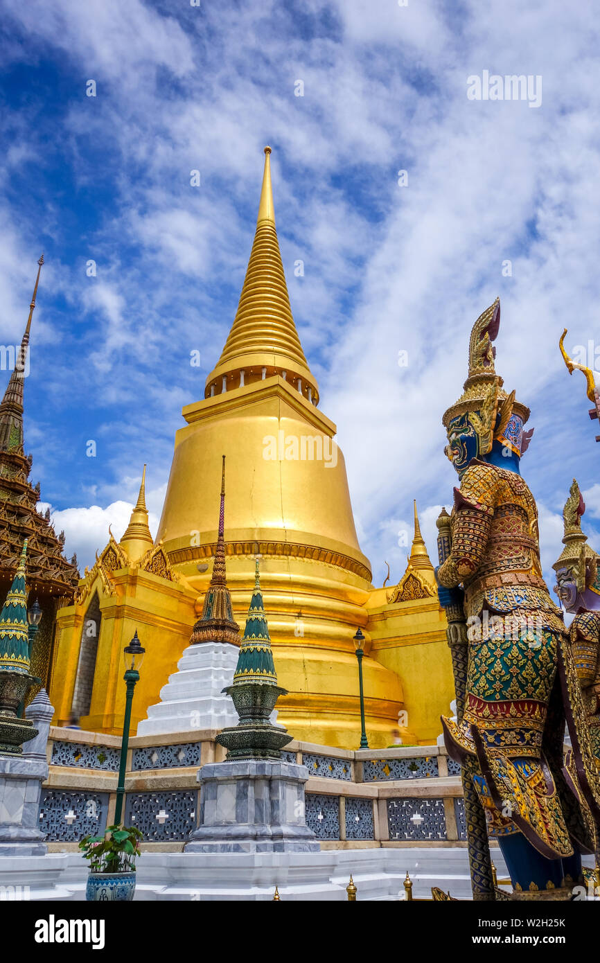 Grand Palace complex landmark in Bangkok, Thailand Stock Photo - Alamy