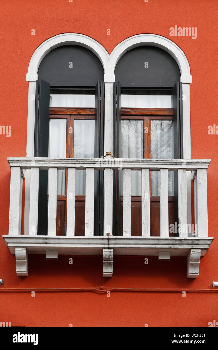 Balcony venice hi-res stock photography and images - Alamy