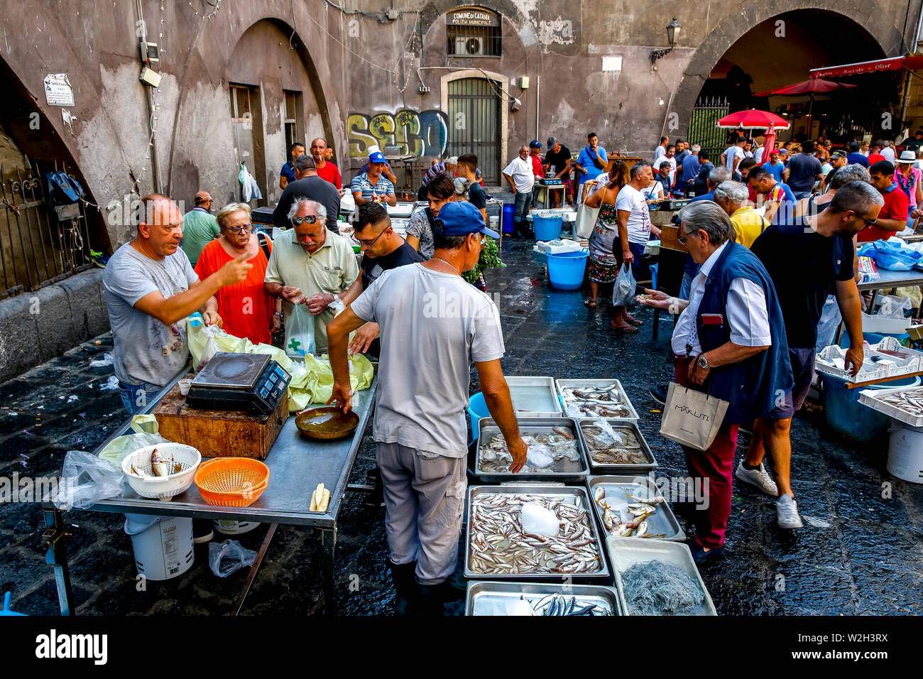 Catania fish market, Sicily, Italy Stock Photo - Alamy